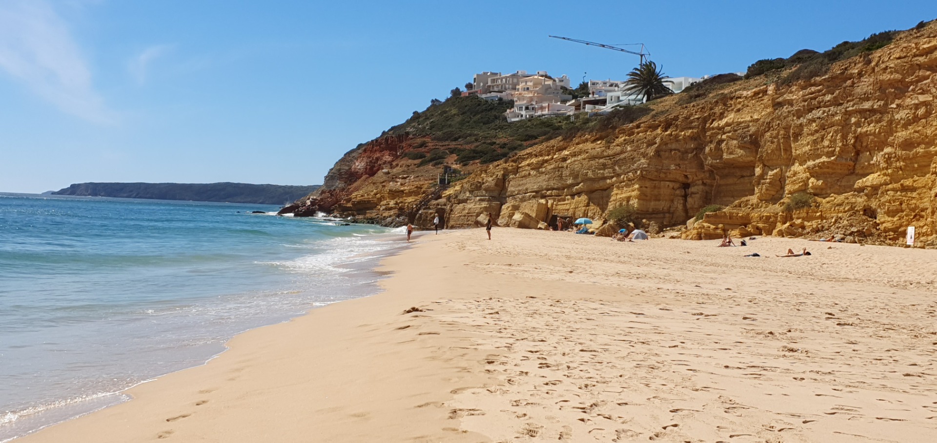 Geheimtipp Salema: der idyllische Fischerort an der Algarve